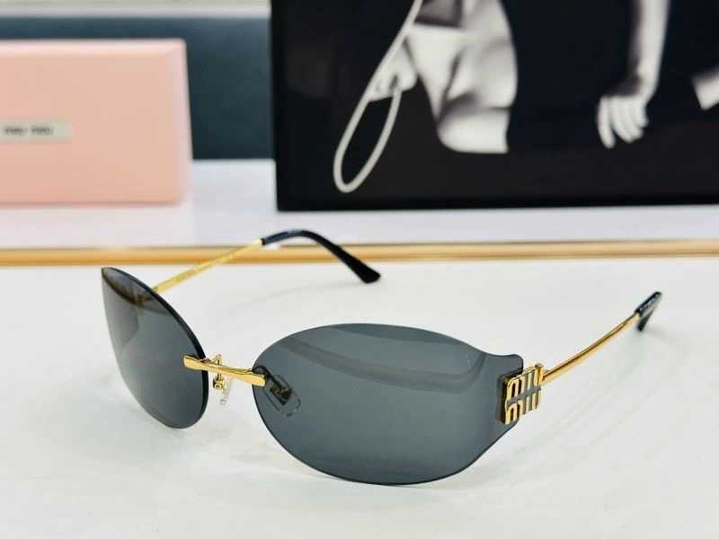 Top mirror Miu Miu Sunglasses
