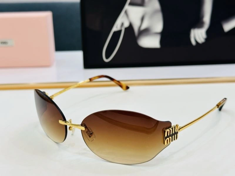 Top mirror Miu Miu Sunglasses