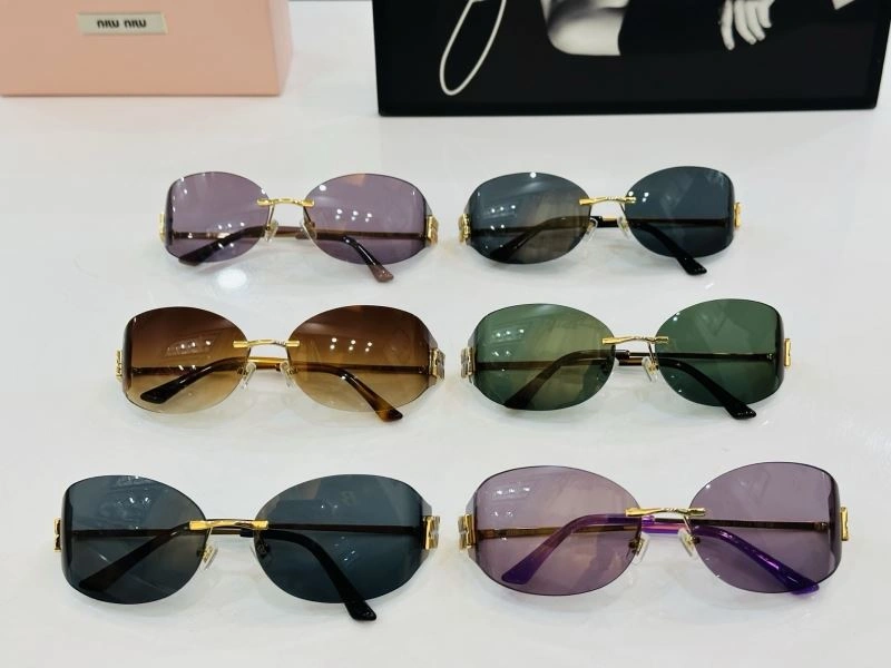 Top mirror Miu Miu Sunglasses