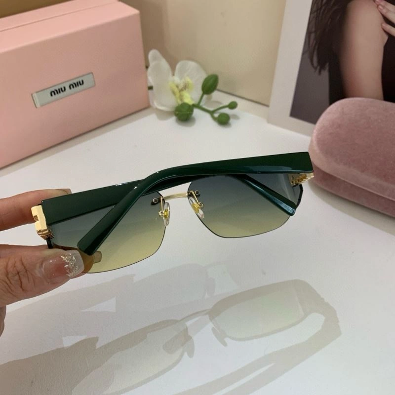 Top mirror Miu Miu Sunglasses