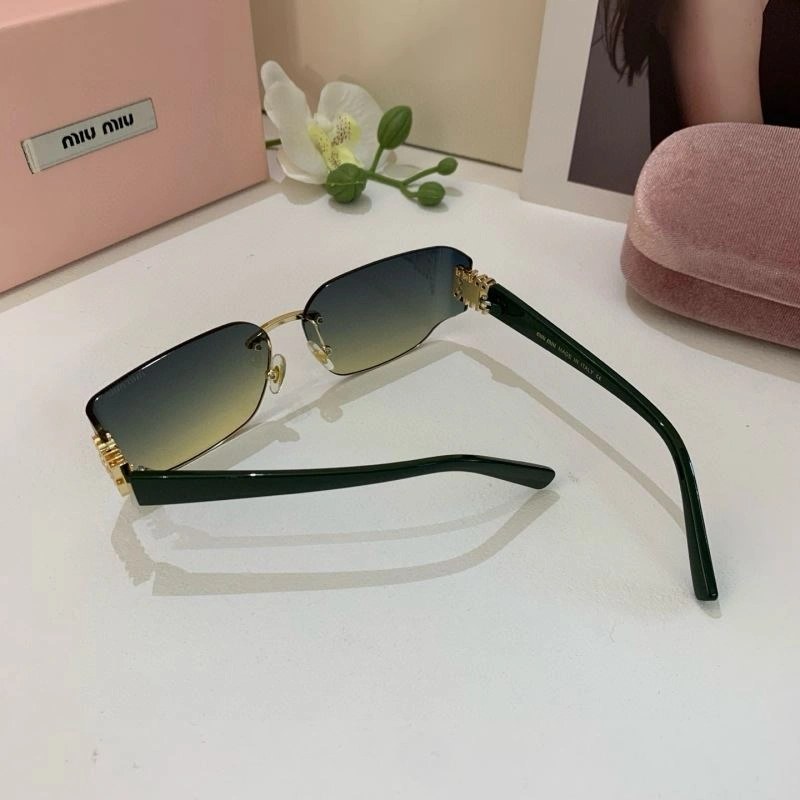Top mirror Miu Miu Sunglasses