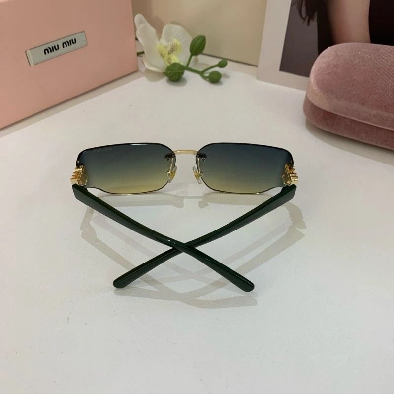 Top mirror Miu Miu Sunglasses
