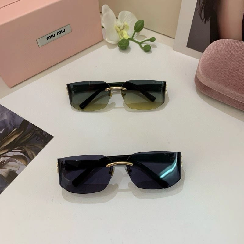 Top mirror Miu Miu Sunglasses