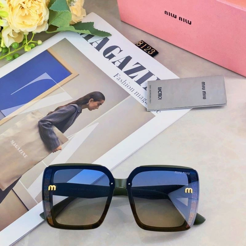 Accurate model Miu Miu Sunglasses