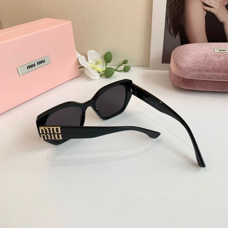 High fidelity Miu Miu Sunglasses