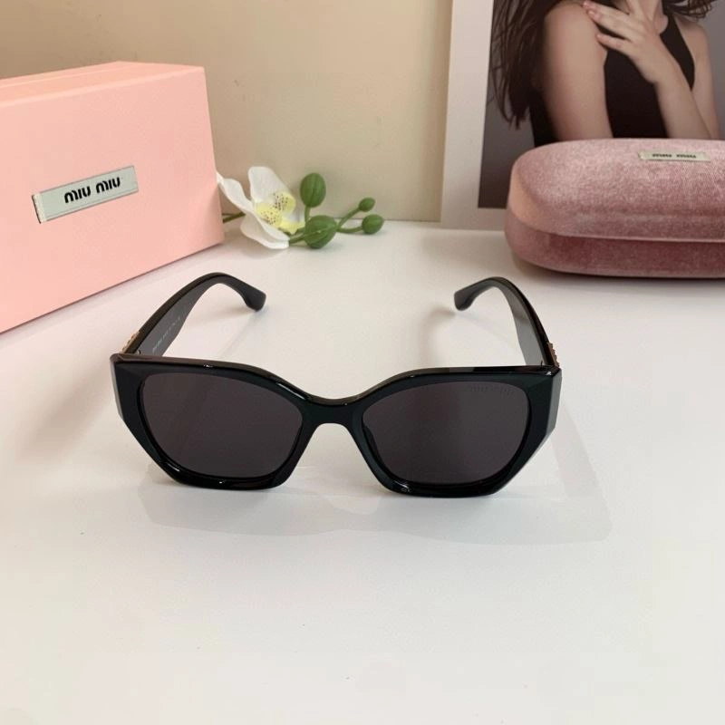 High fidelity Miu Miu Sunglasses