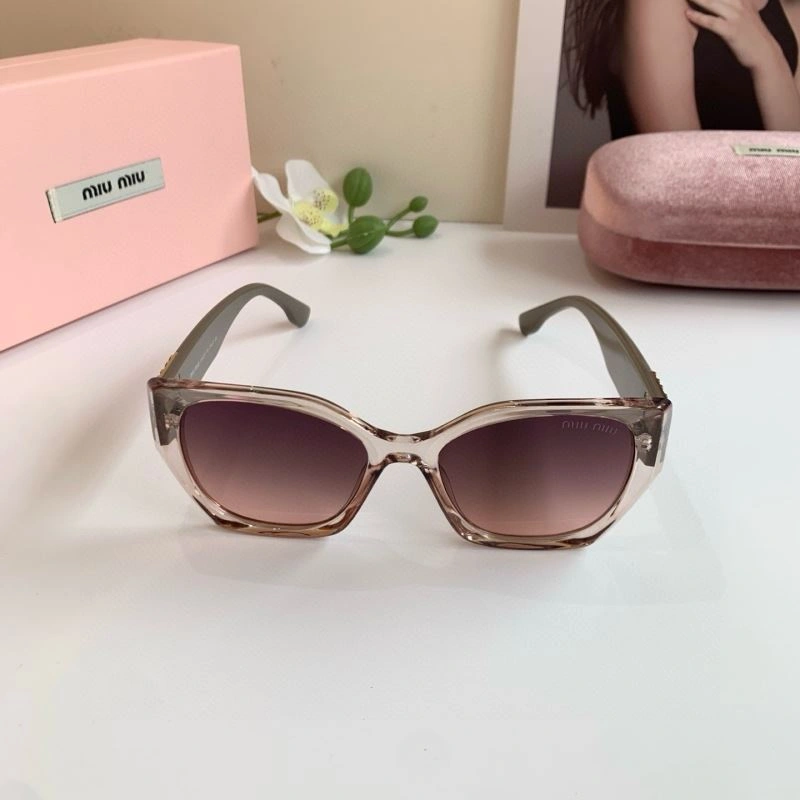 Accurate model Miu Miu Sunglasses