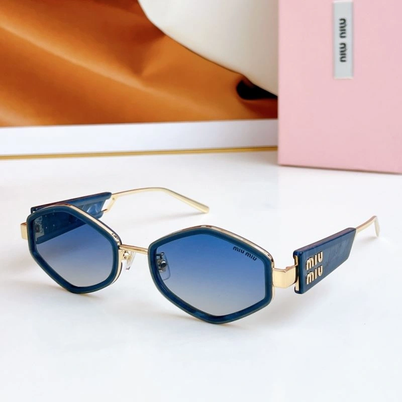 Accurate model Miu Miu Sunglasses
