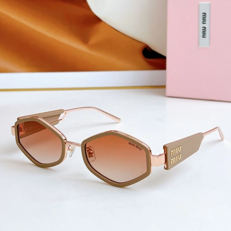 Accurate model Miu Miu Sunglasses