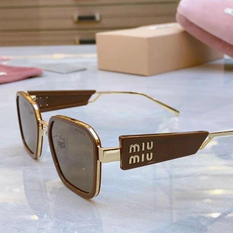 Accurate model Miu Miu Sunglasses