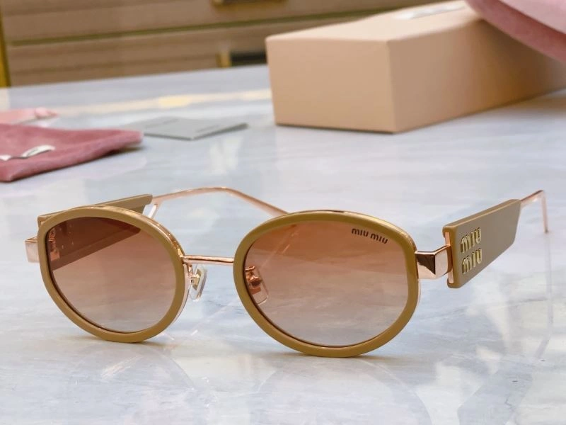 Top mirror Miu Miu Sunglasses