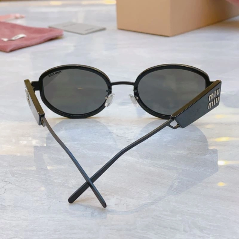 Top mirror Miu Miu Sunglasses