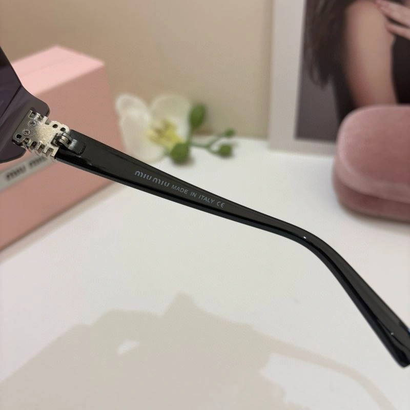 Low-cost Miu Miu Sunglasses
