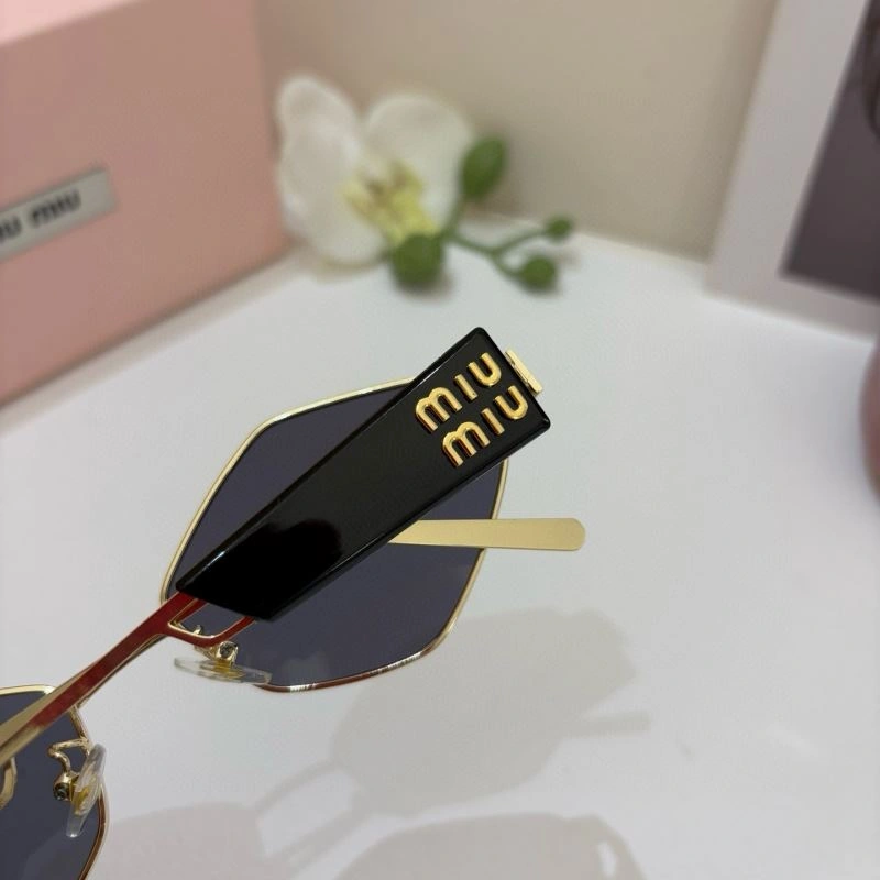 Top match Miu Miu Sunglasses