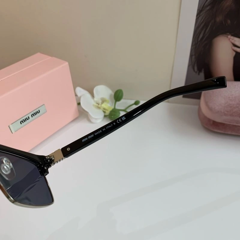 Legit Miu Miu Sunglasses