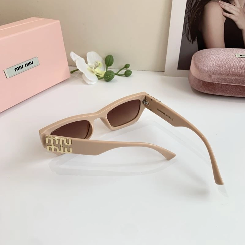 Exact replica Miu Miu Sunglasses