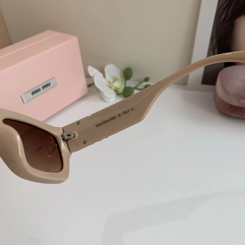 Exact replica Miu Miu Sunglasses