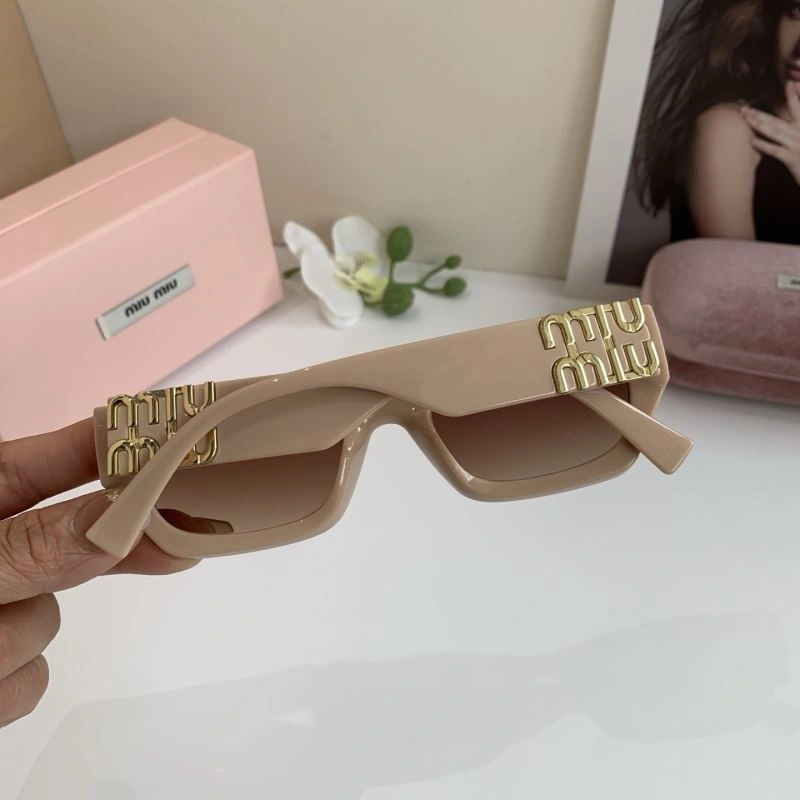 Exact replica Miu Miu Sunglasses