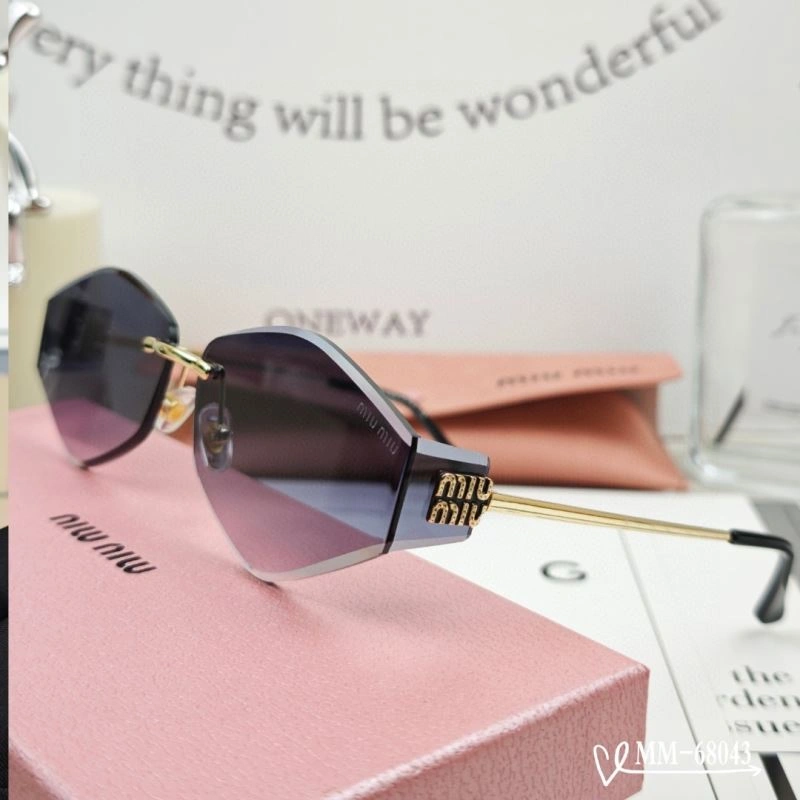 Exact replica Miu Miu Sunglasses