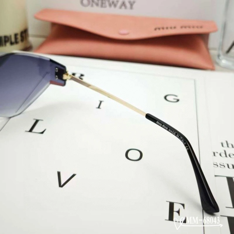 Exact replica Miu Miu Sunglasses
