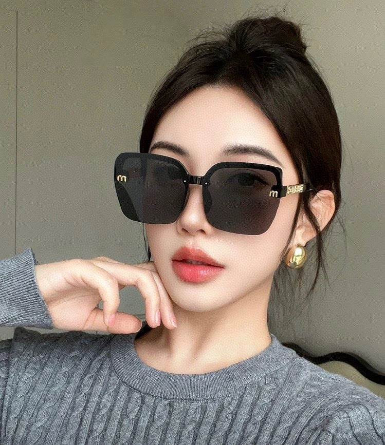 Top mirror Miu Miu Sunglasses