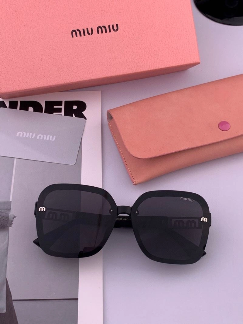 Top mirror Miu Miu Sunglasses