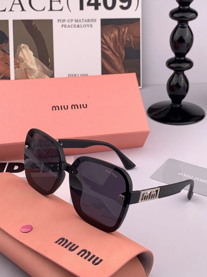 Top mirror Miu Miu Sunglasses