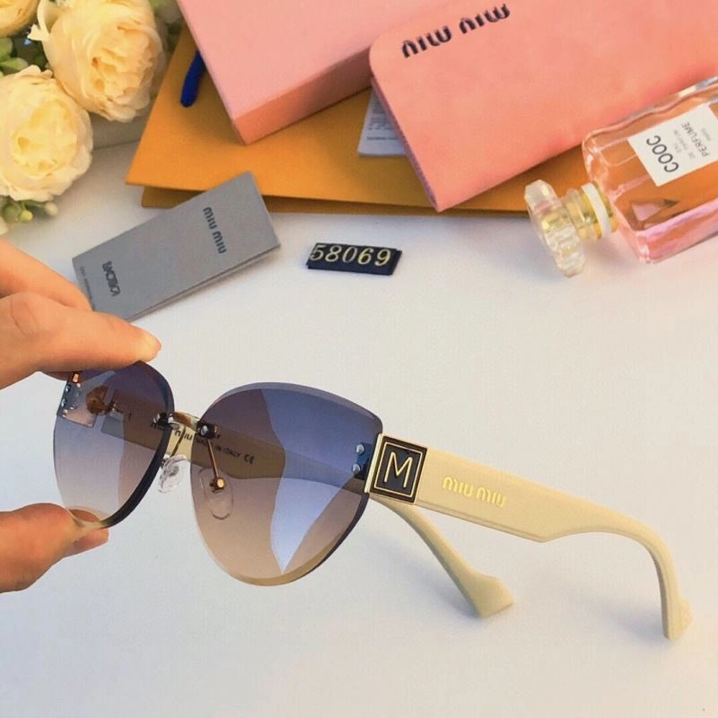 Exact replica Miu Miu Sunglasses