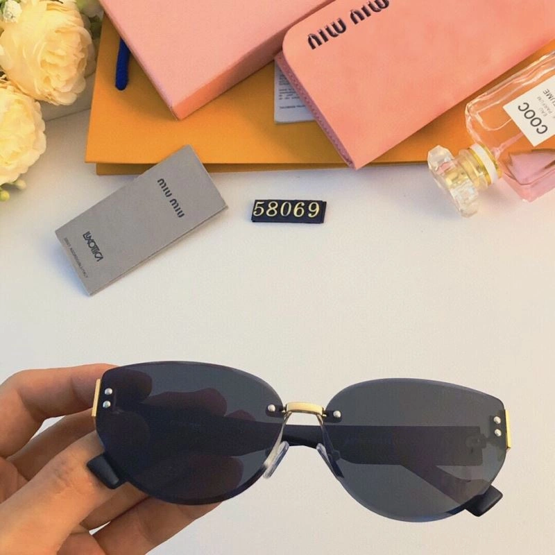 Exact replica Miu Miu Sunglasses