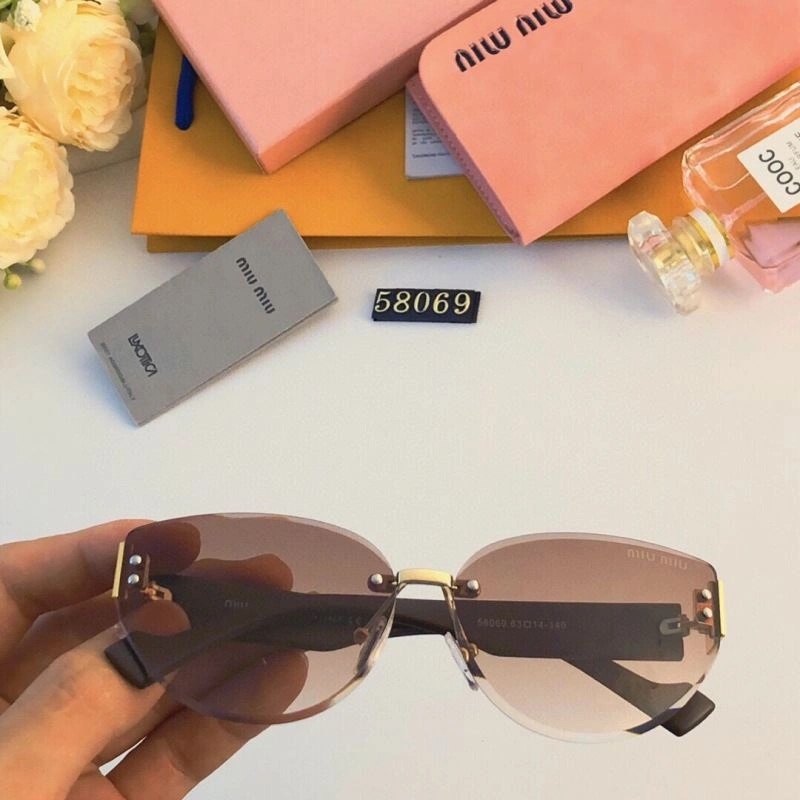 Exact replica Miu Miu Sunglasses