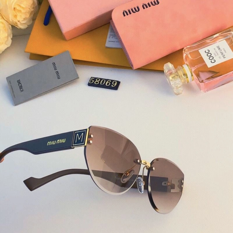 Exact replica Miu Miu Sunglasses