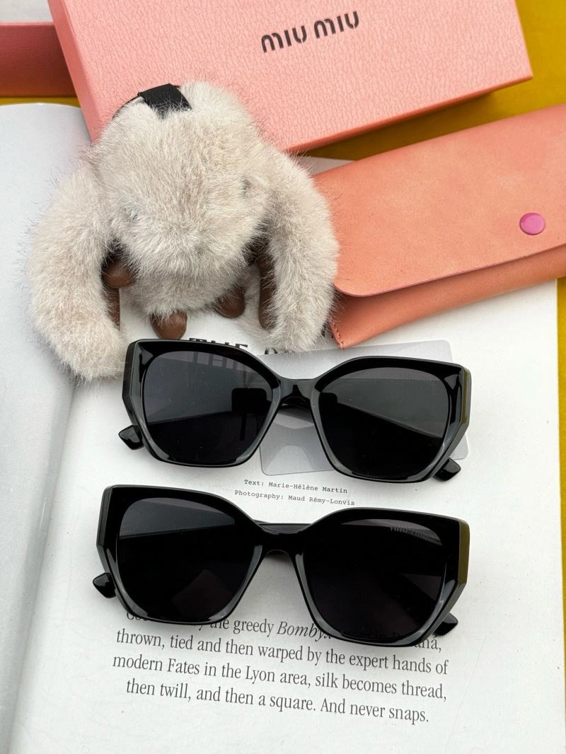 High fidelity Miu Miu Sunglasses