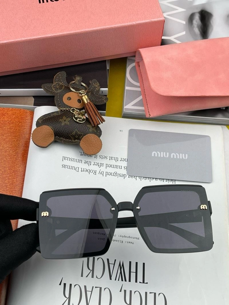 Low-cost Miu Miu Sunglasses