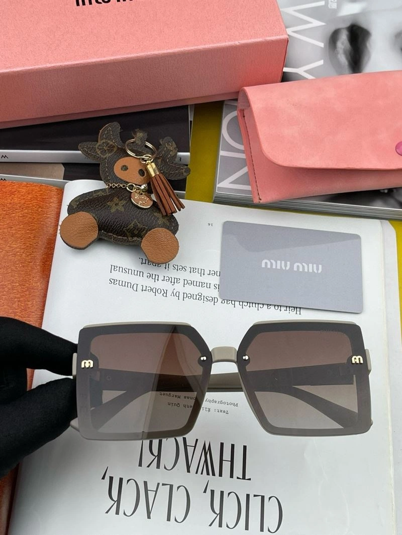 Low-cost Miu Miu Sunglasses