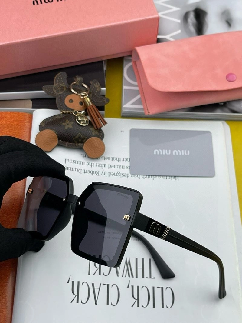 Low-cost Miu Miu Sunglasses