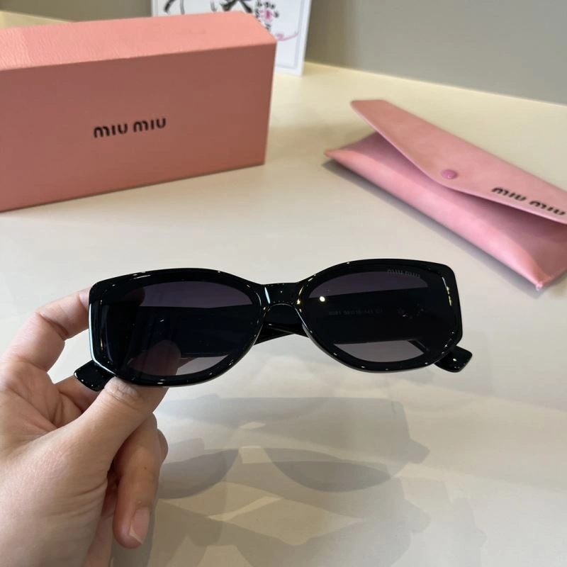 Top mirror Miu Miu Sunglasses