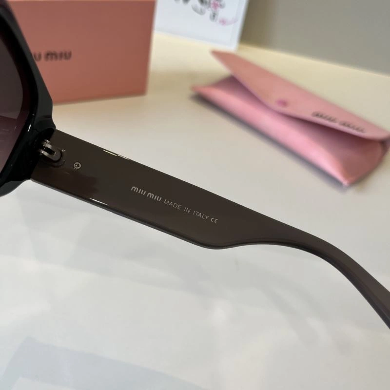 High fidelity Miu Miu Sunglasses