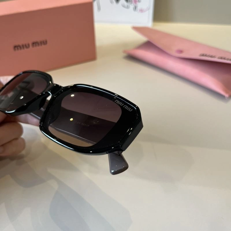 High fidelity Miu Miu Sunglasses