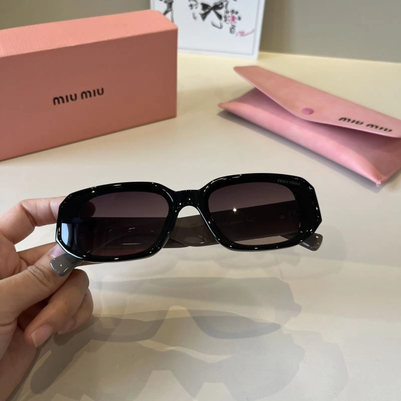 High fidelity Miu Miu Sunglasses