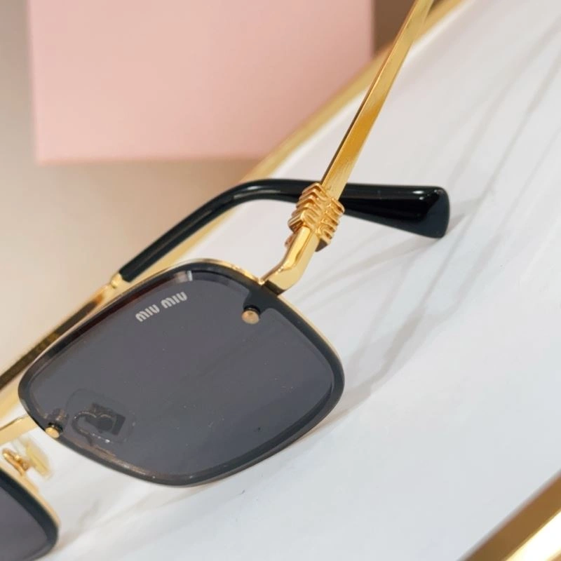 Exact replica Miu Miu Sunglasses