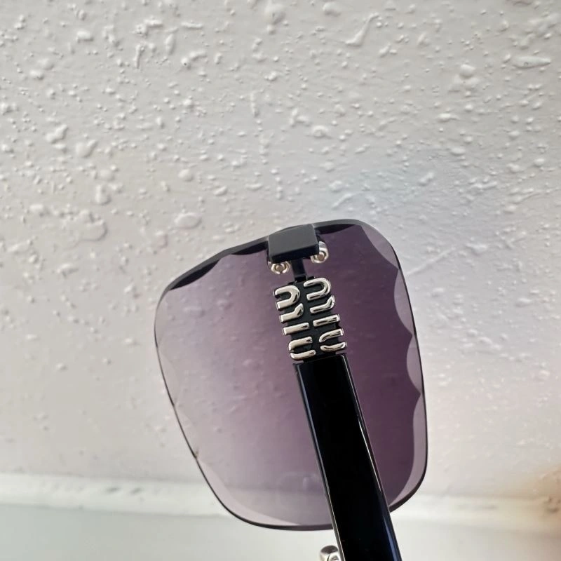 Low-cost Miu Miu Sunglasses