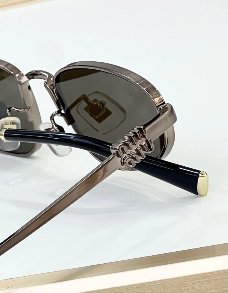 Exact replica Miu Miu Sunglasses