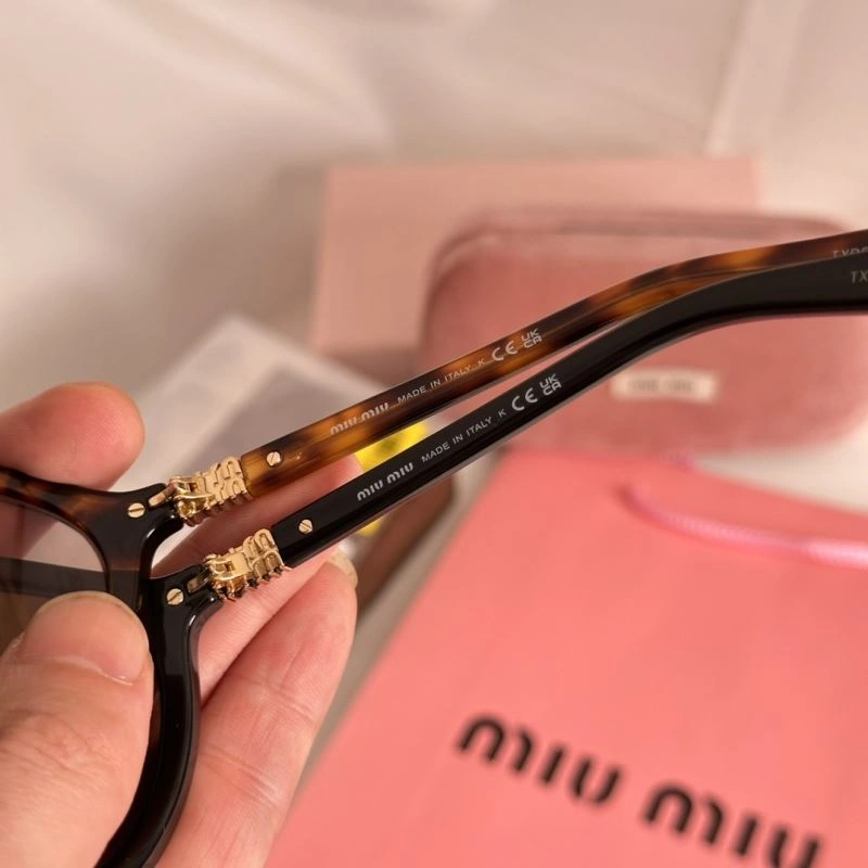Exact replica Miu Miu Sunglasses