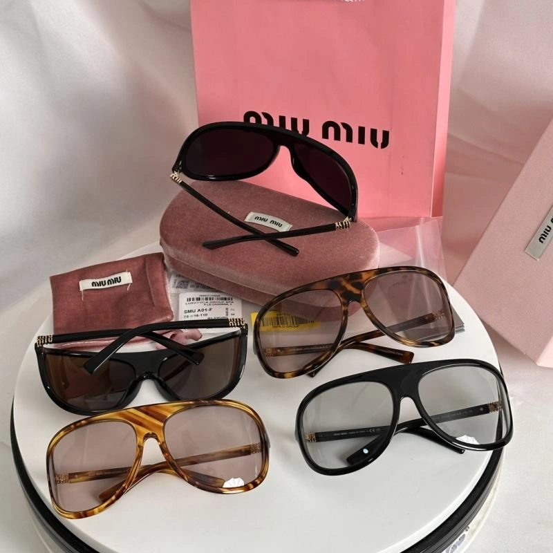Exact replica Miu Miu Sunglasses