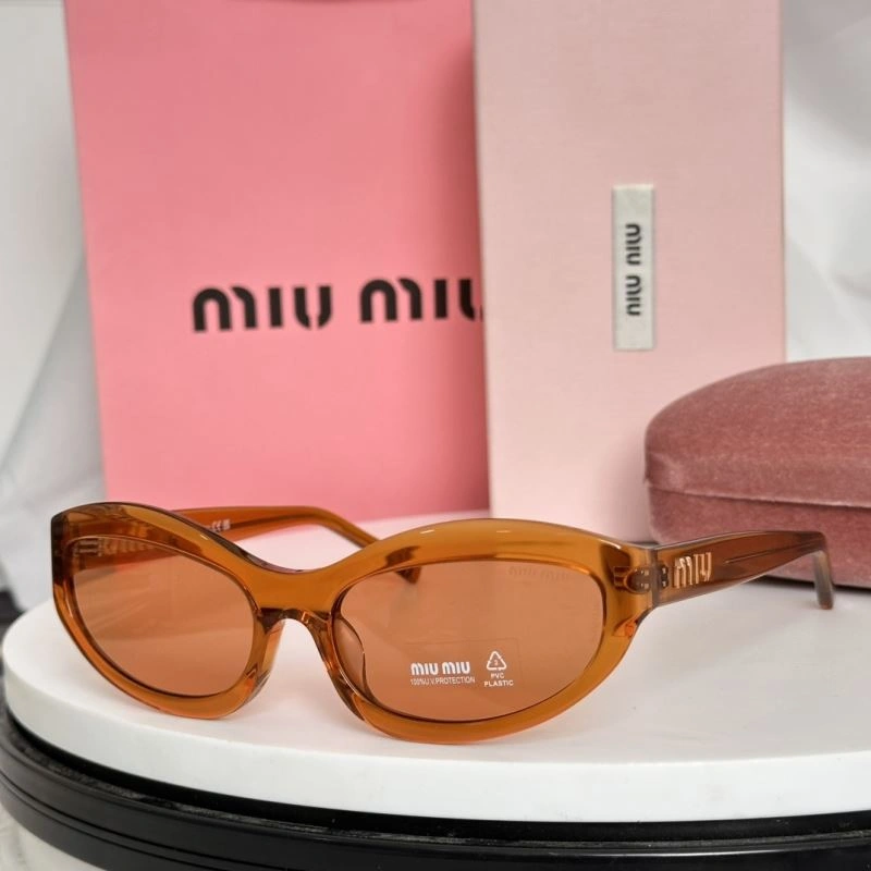 Accurate model Miu Miu Sunglasses