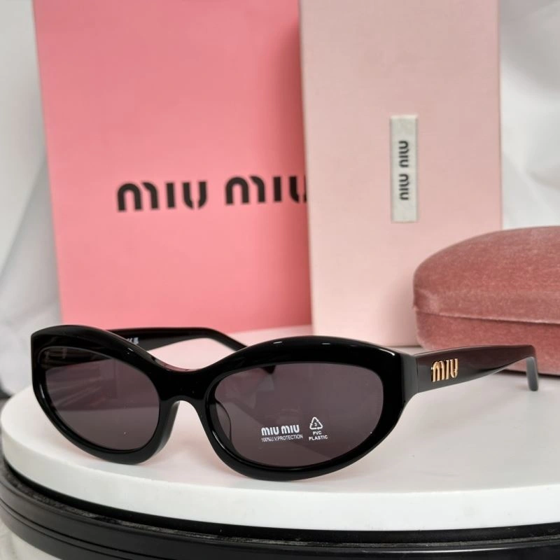 Accurate model Miu Miu Sunglasses