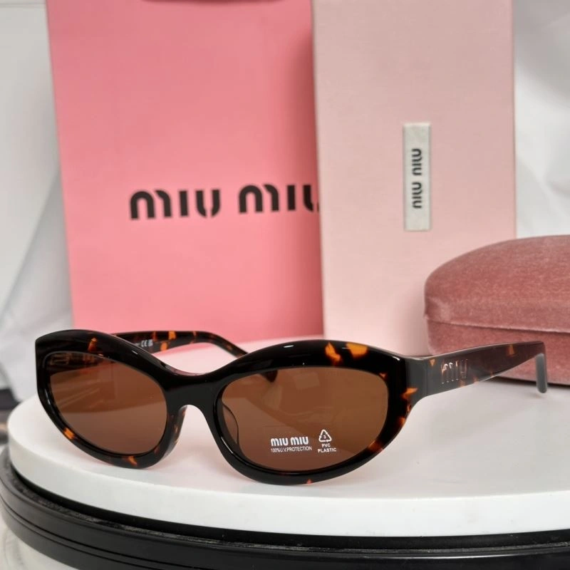 Accurate model Miu Miu Sunglasses
