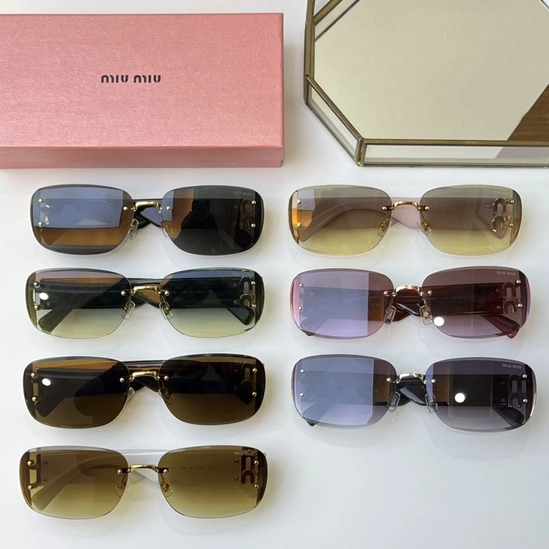 Accurate model Miu Miu Sunglasses