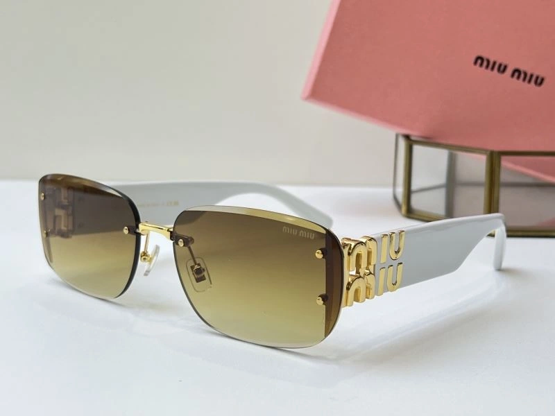 Accurate model Miu Miu Sunglasses