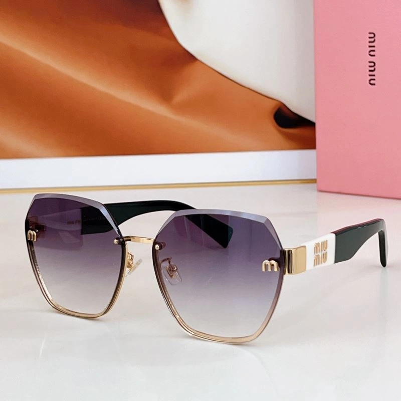 Top mirror Miu Miu Sunglasses